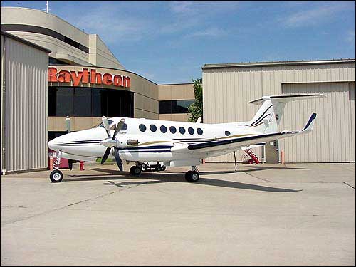 Governor’s plane under fire | News, Sports, Jobs - Lawrence Journal ...